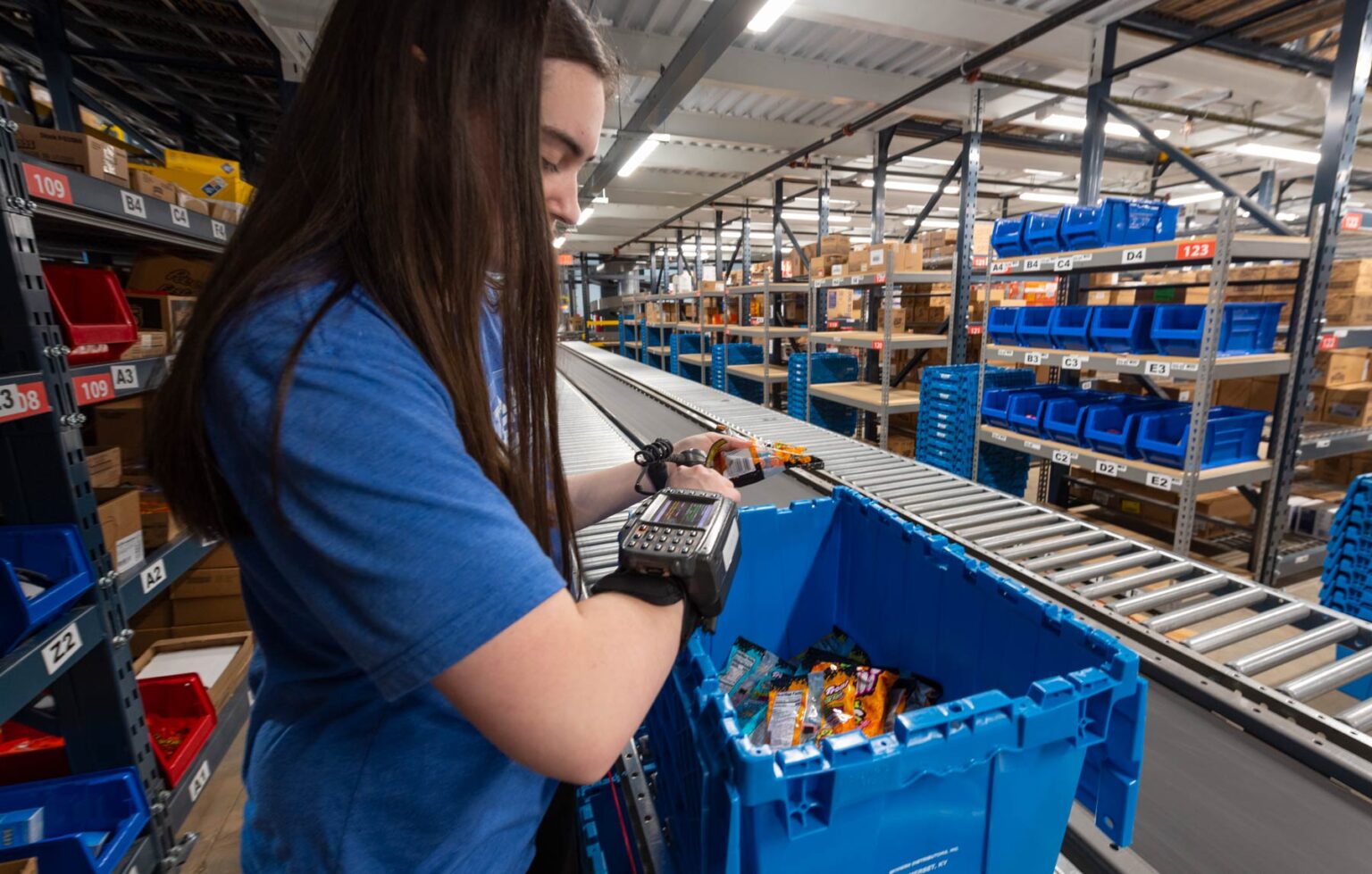 Distributors - Team Modern